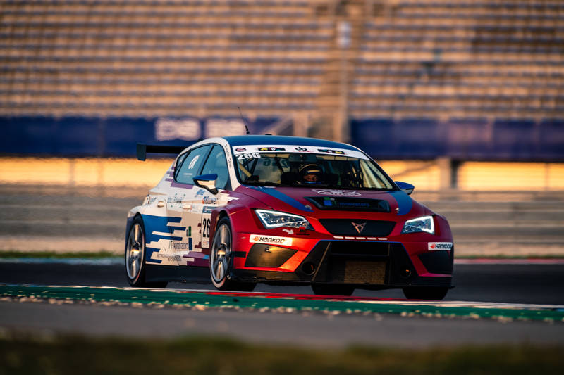 Eerste overwinning 2018 voor JW Raceservice tijdens Hankook Finaleraces ...