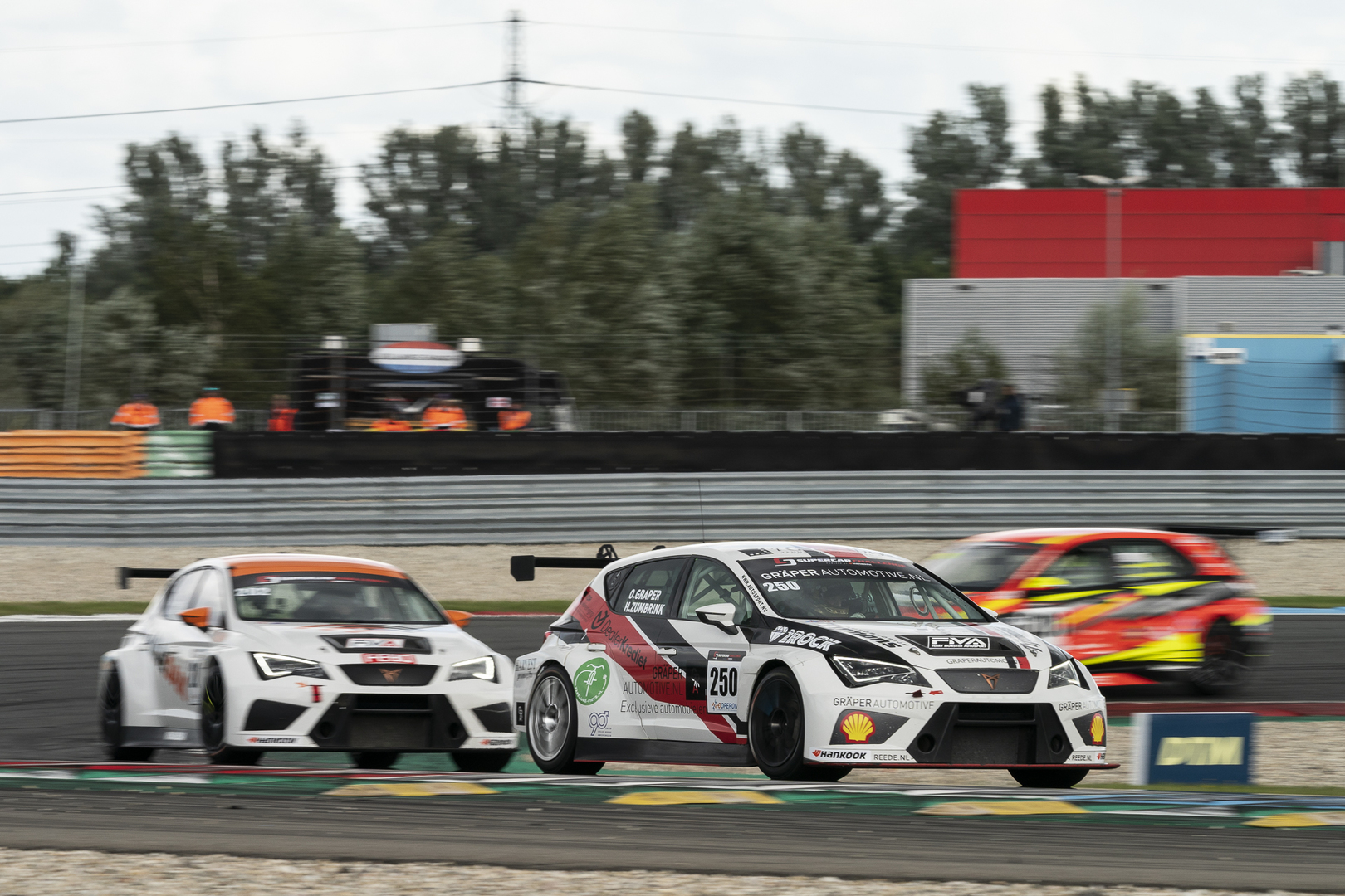 Alain Berg en Alex Cascatãu in Norma met afstand de snelsten op TT ...