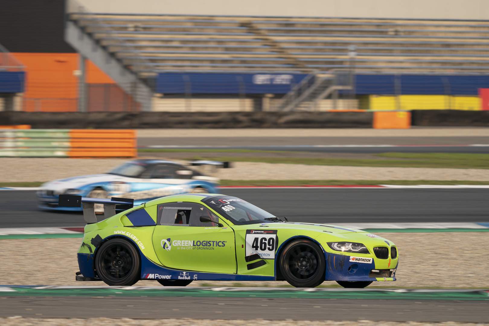 Bas Schouten verslaat Stan van Oord in kwalificatie op Assen - Supercar ...