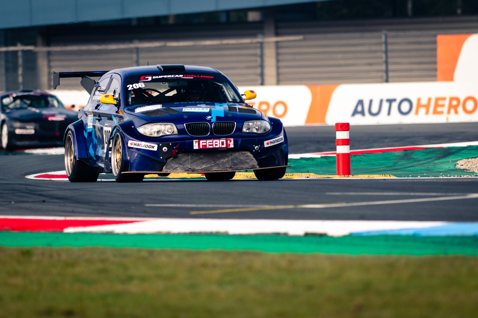 Koopman Racing pakt zeges op Assen en levert raceplezier - Supercar ...