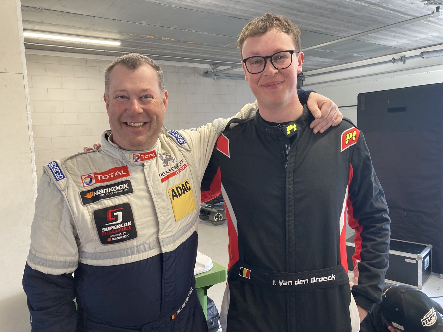 Bart en Ignace van den Broeck maken hun droom waar - Supercar Challenge