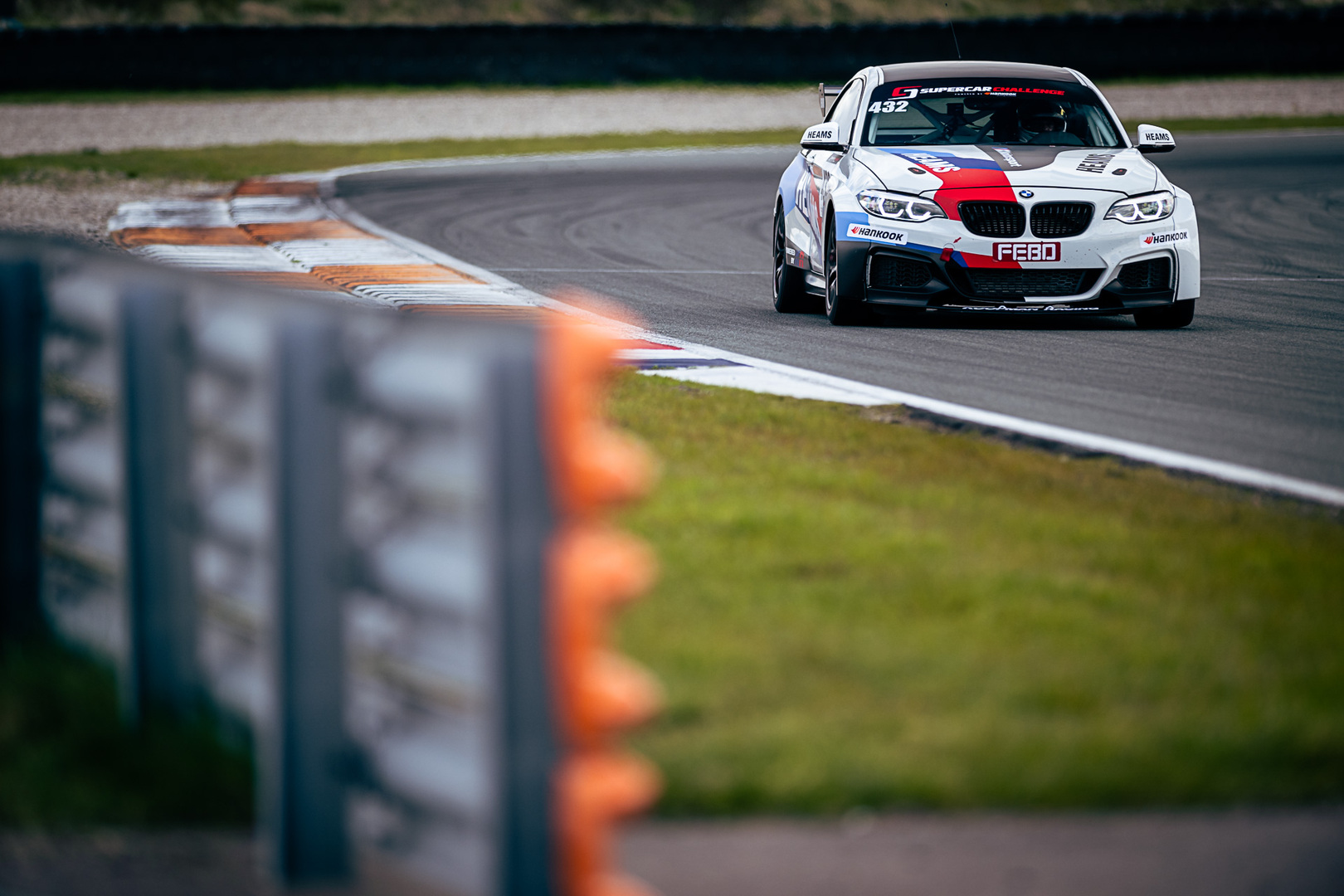 Twee tieners op poleposition tijdens VRM Voorjaarsraces - Supercar ...