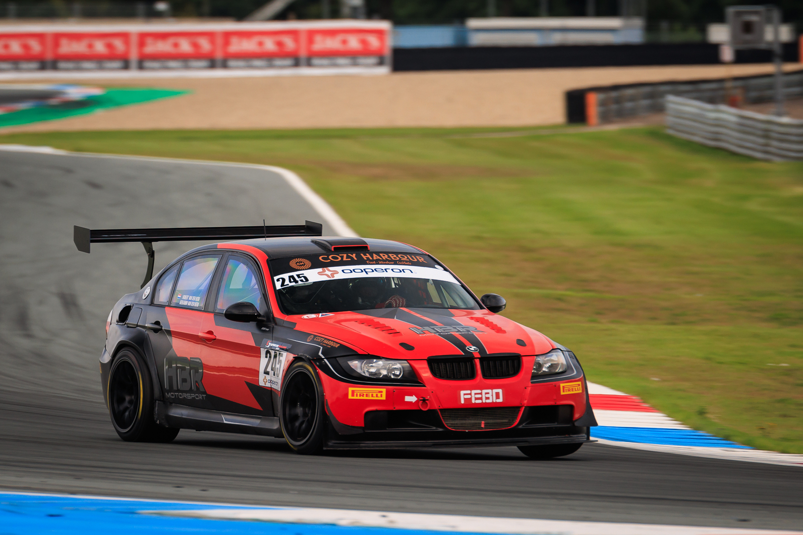 Alain Berg en Bas Schouten pakken de polepositions in Assen - Supercar ...